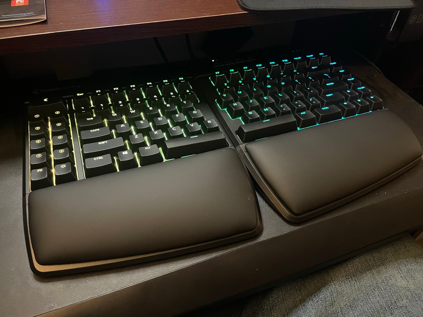 The Kinesis Freestyle Edge RGB Offers Flexibility and Flash - Geek to ...